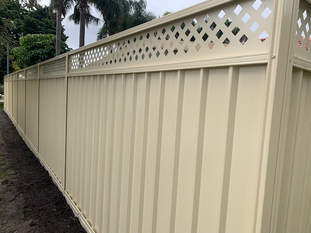 Aluminium Slatted Feature & Gates | Select Fencing & Gates